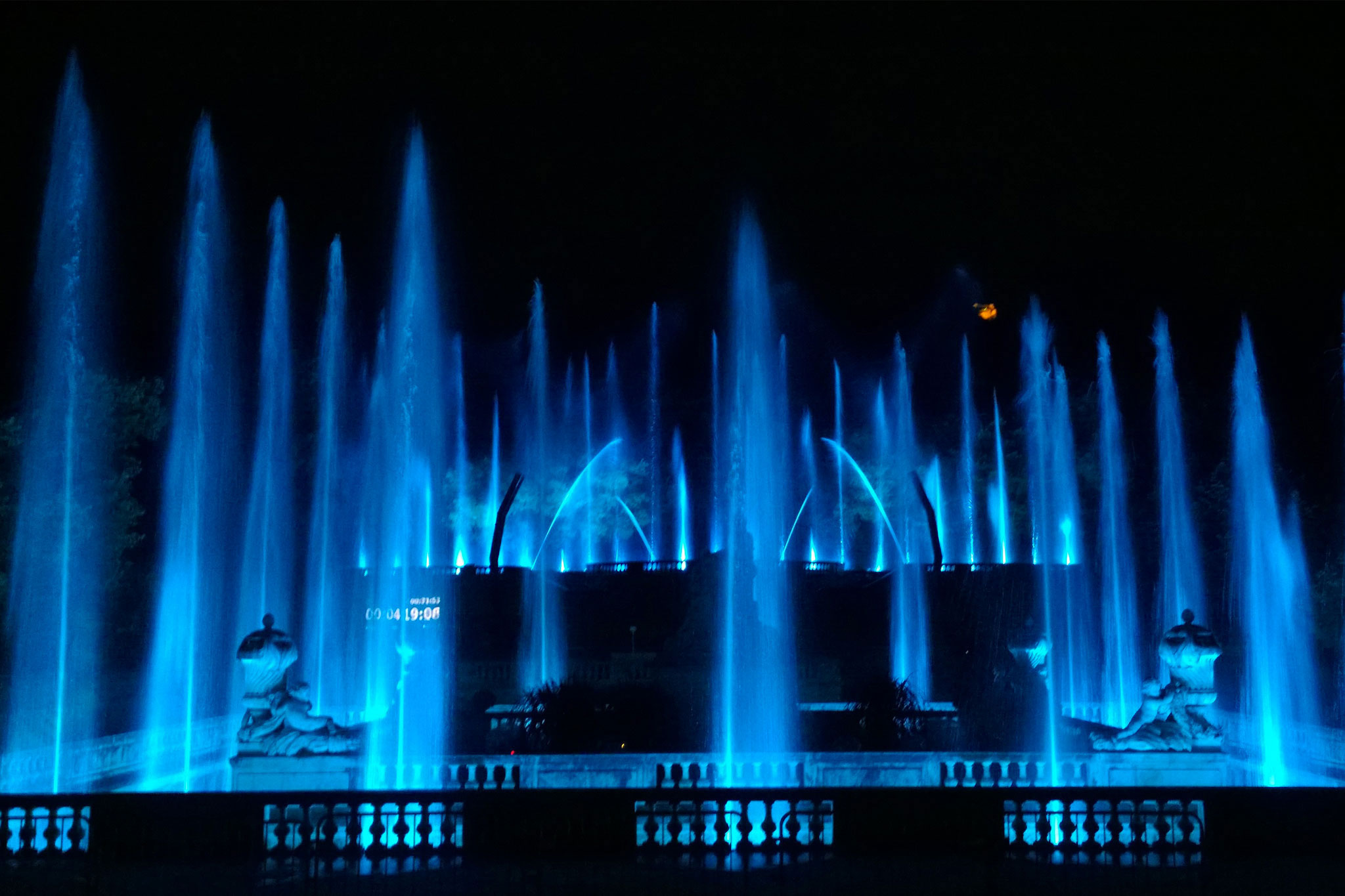 Magical Water - THE FOUNTAIN SHOW COMPANY